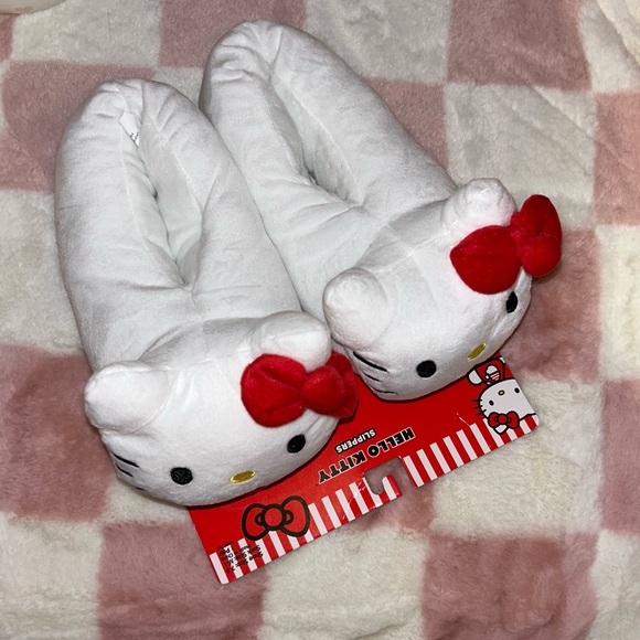 Hello Kitty | Shoes | Hello Kitty 3d Slippers | Poshmark